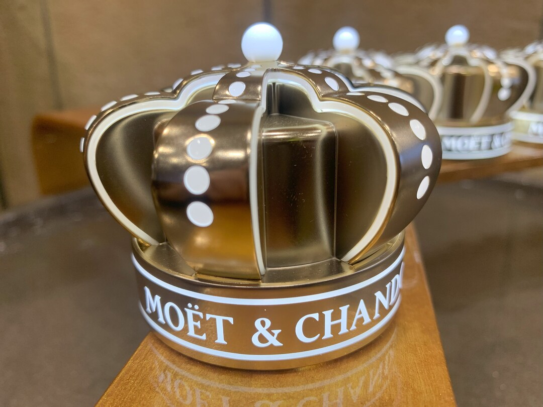 4 Moët & Chandon Champagne Lighted Bottle Decorations, MOET Crown ...