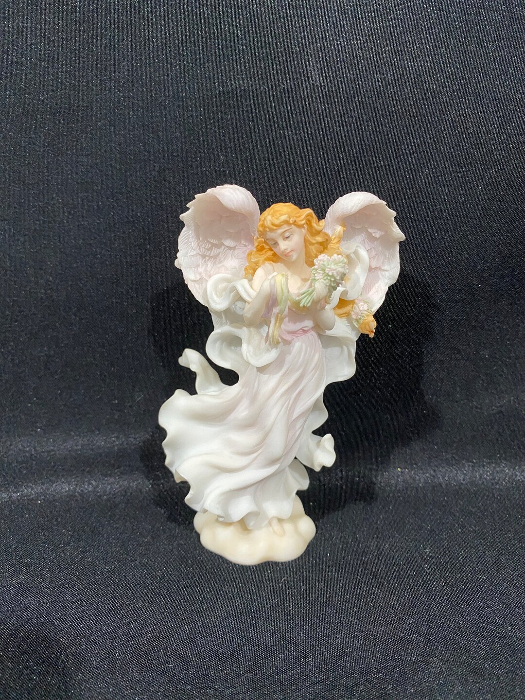 1999 May Seraphim Classics Angel of the Month Series #81815 - Etsy