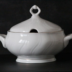 Elegant White Porcelain Tureen Made in the GDR - Etsy