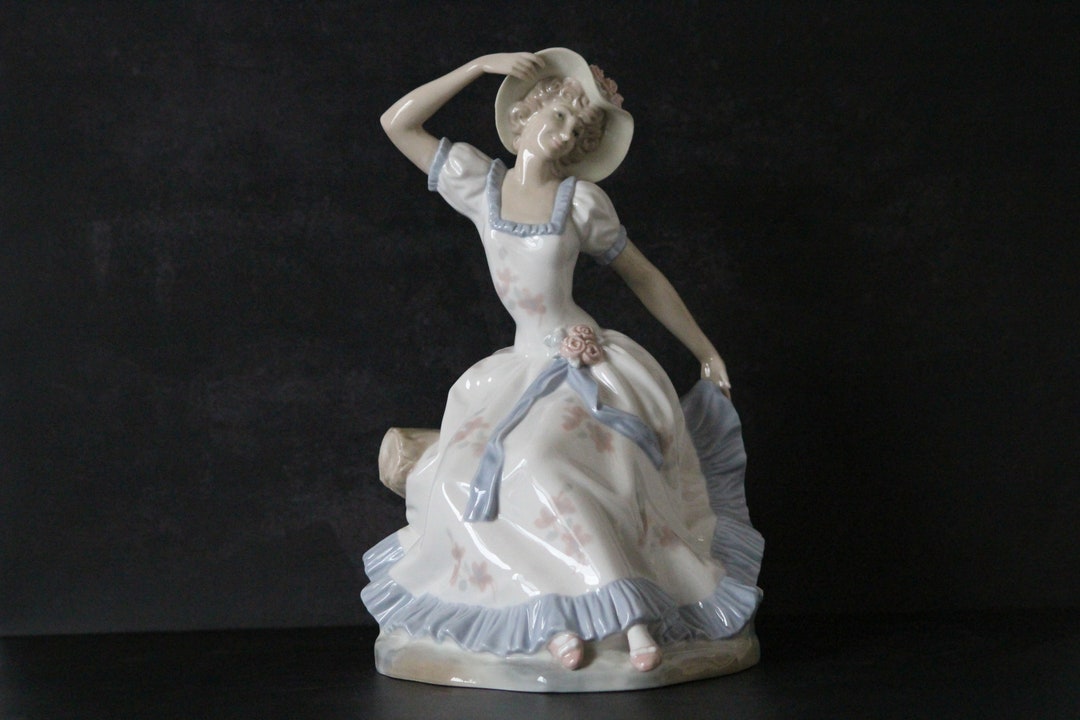 Vintage Porcelain Figure of Lady in a Hat, Coquette in a Hat, Girl in a ...