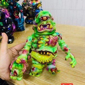 Sofubi Kaiju Monsters Programas de televisión y películas Arttoys - Etsy México