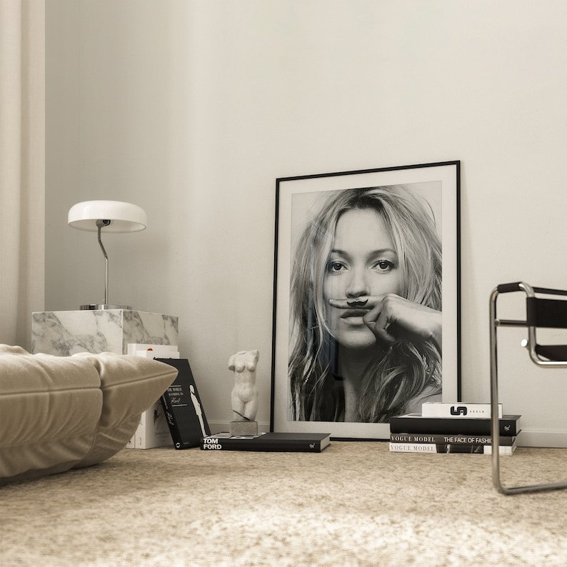 Impression Kate Moss, doigt moustache, affiche de mode, art mural noir ...