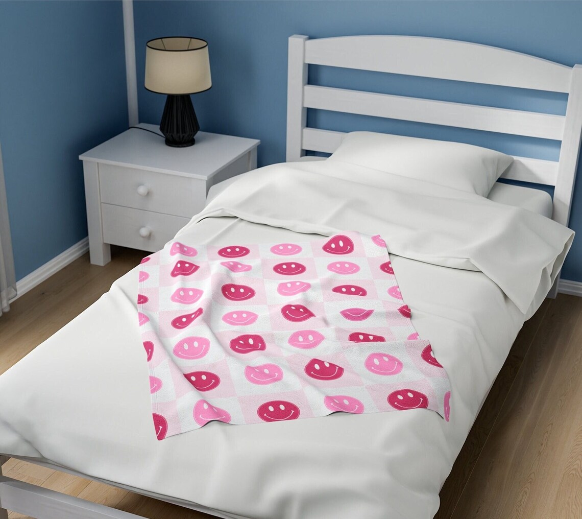 Smiley Face Blanket, Happy Face Blanket, Smiley Face Throw, Groovy ...