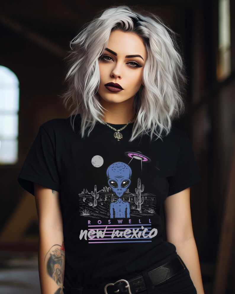 Retro Alien Black T-shirt, Roswell UFO Tee, 80s 90s Mystery Martian ...