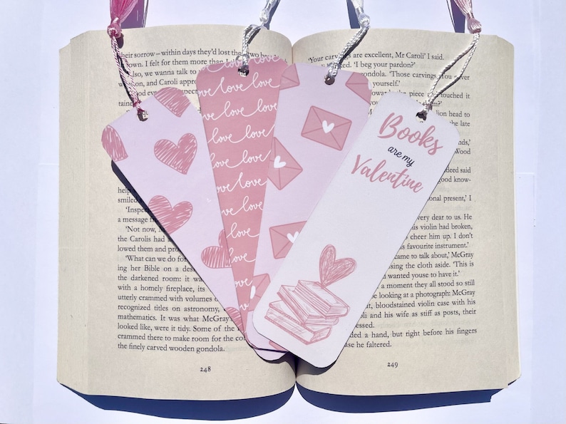Love Heart Bookmark - Valentine's Day Bookmarks - Handmade 300gsm Card ...