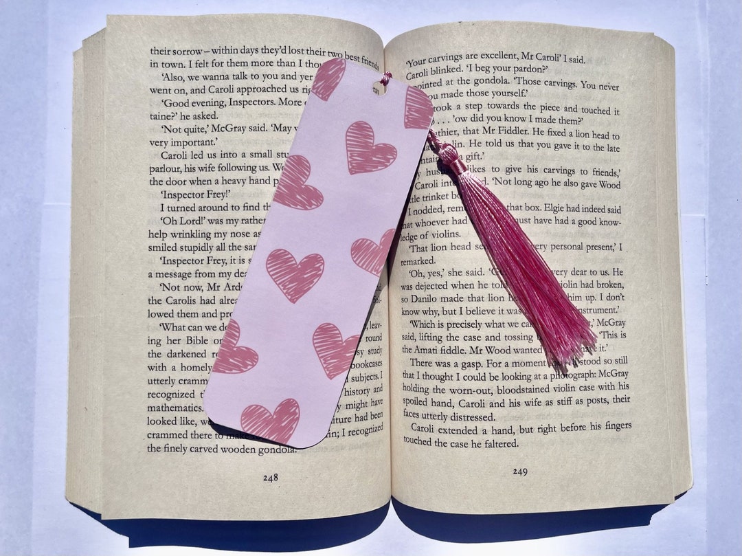 Love Heart Bookmark - Valentine's Day Bookmarks - Handmade 300gsm Card ...