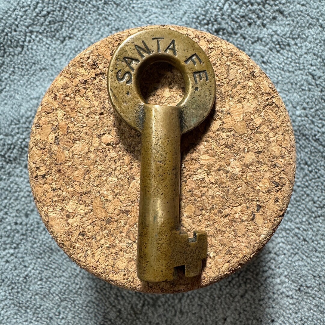 Santa Fe Tool House TH Brass Key Railroad Hollow Barrel Oval Adams and ...