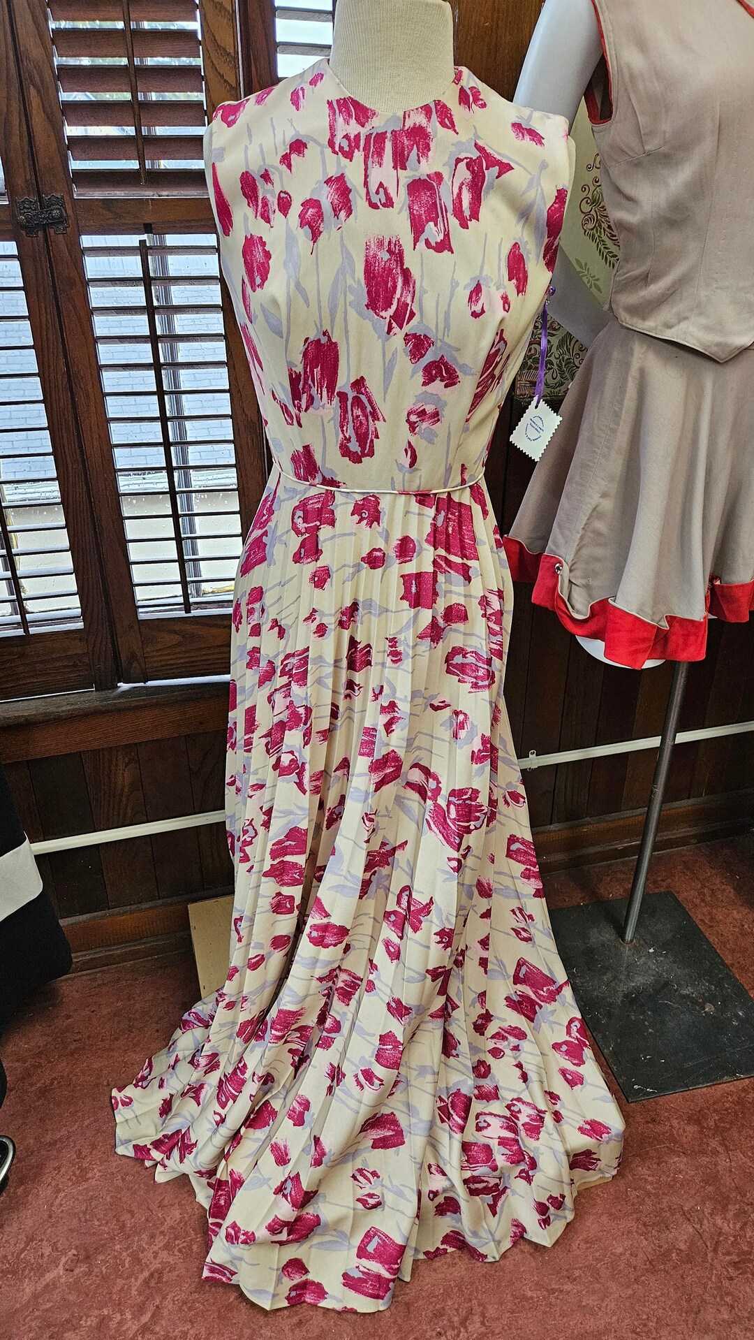 1970s Rose Print Polyester Gown - Etsy