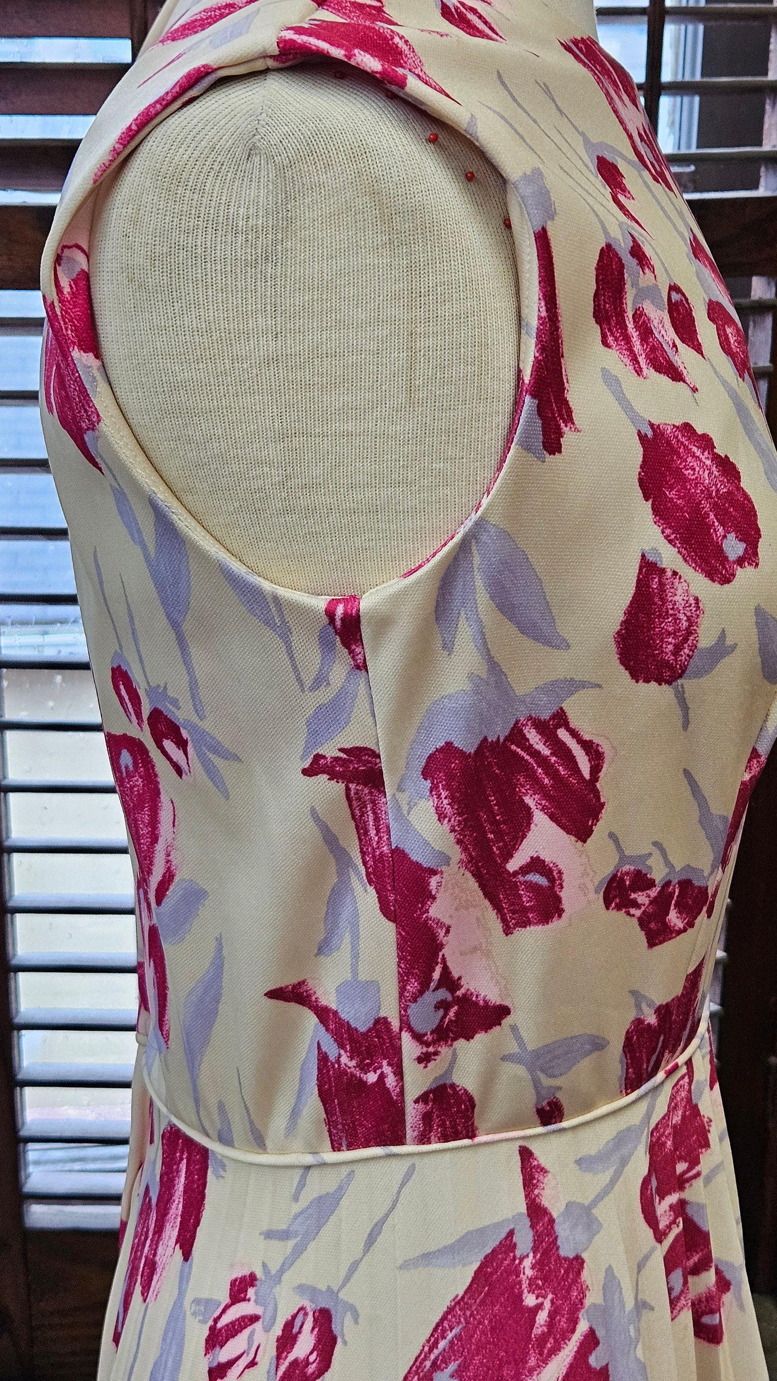 1970s Rose Print Polyester Gown - Etsy