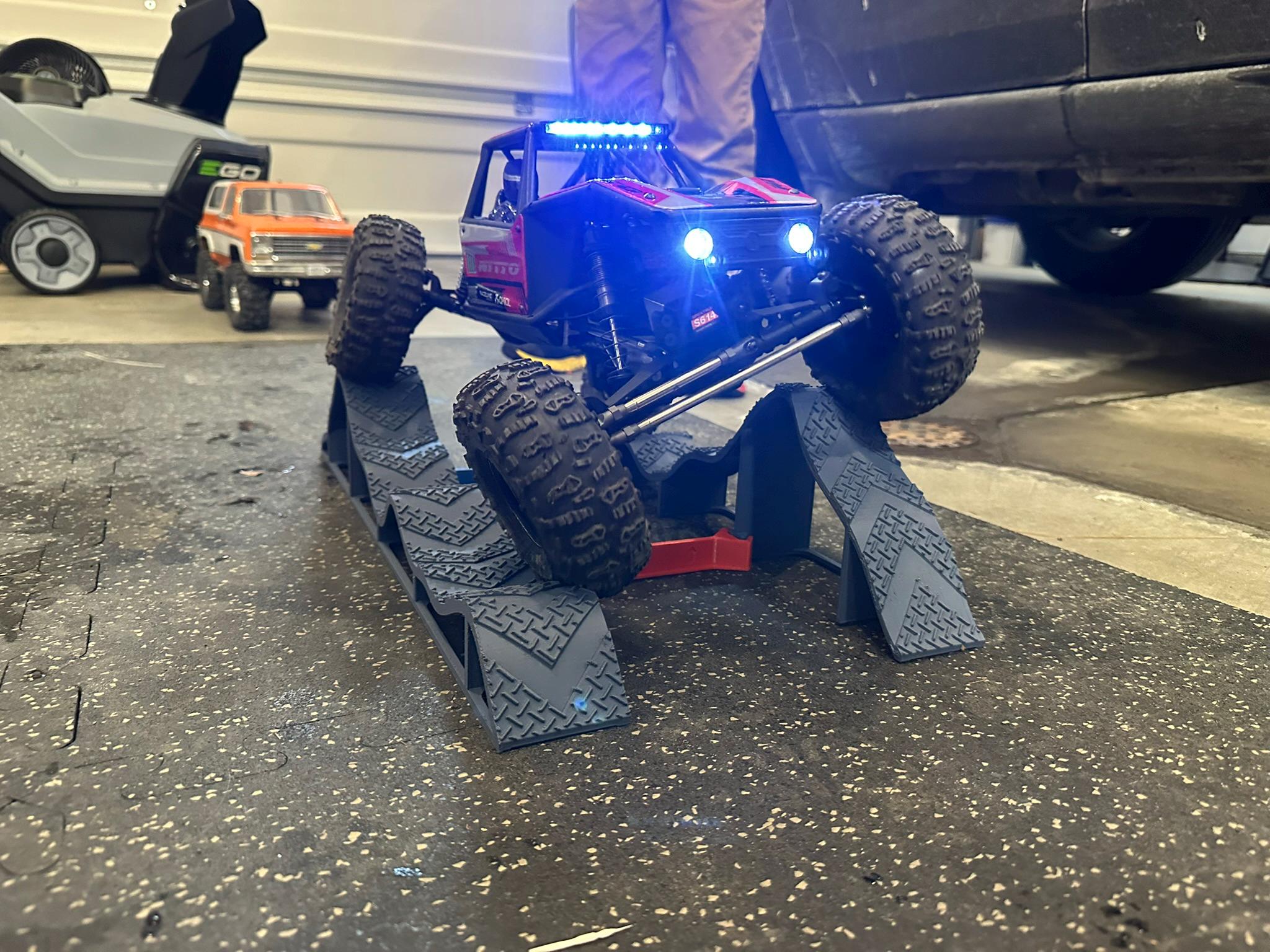 1/10 Rock Crawler Display Stand and Suspension Challenge - Etsy