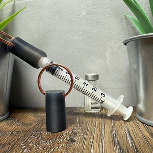 Universal Silicone Syringe/vial Cap Holder – for EMS, Nurses ...