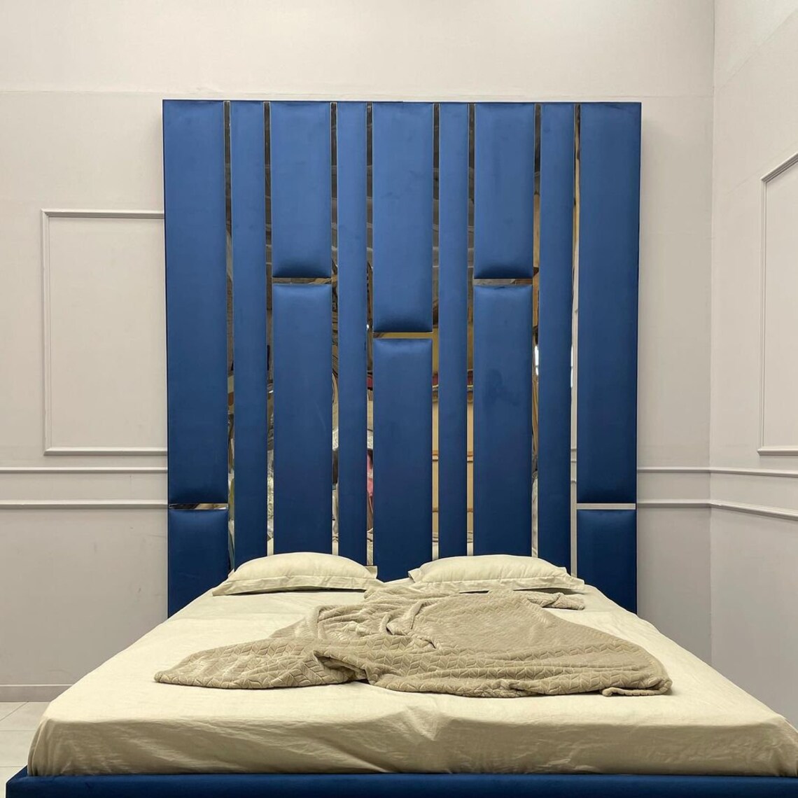 Bed Tampa Bed Frame Furniture King Size Headboard, Please Read ...
