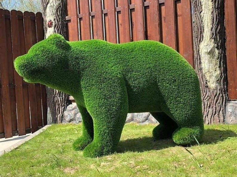 Realistic Topiary Bear Custom Animal Lawn Sculpture Artificial Grass ...