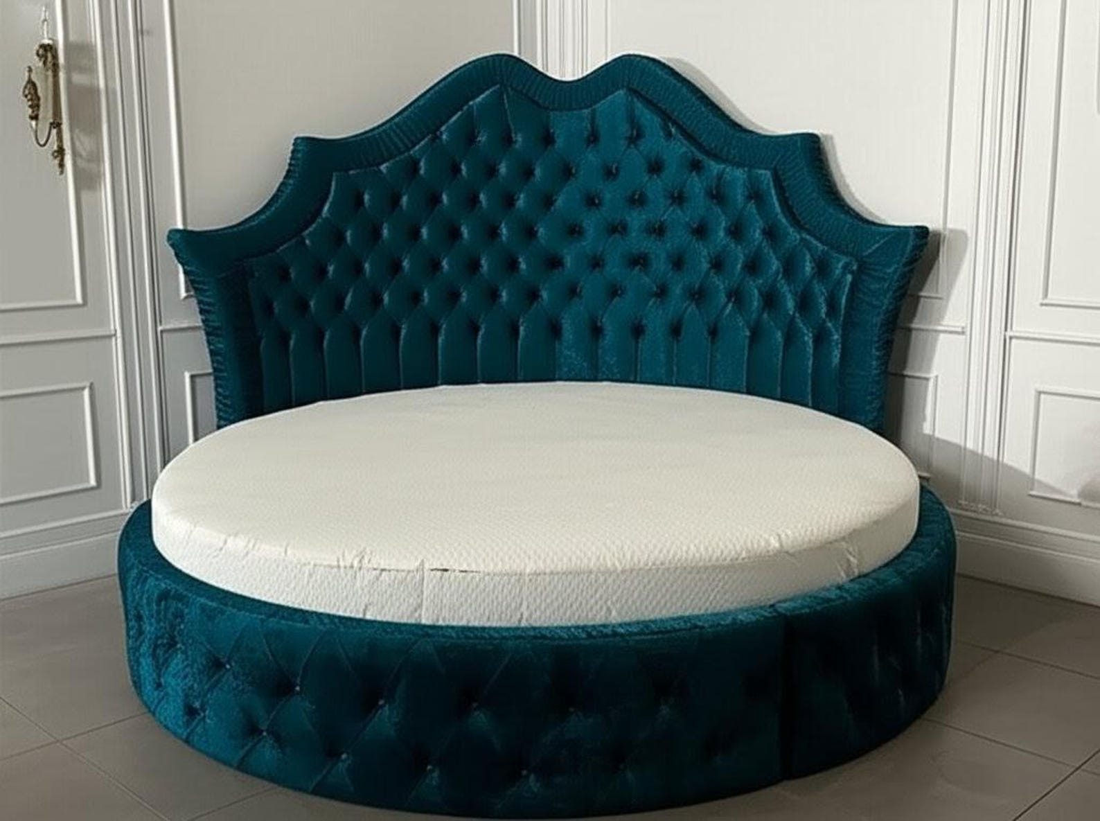 Round Bed With Crown Headboard | Luxury Royal Bed | Custom Round Bed ...
