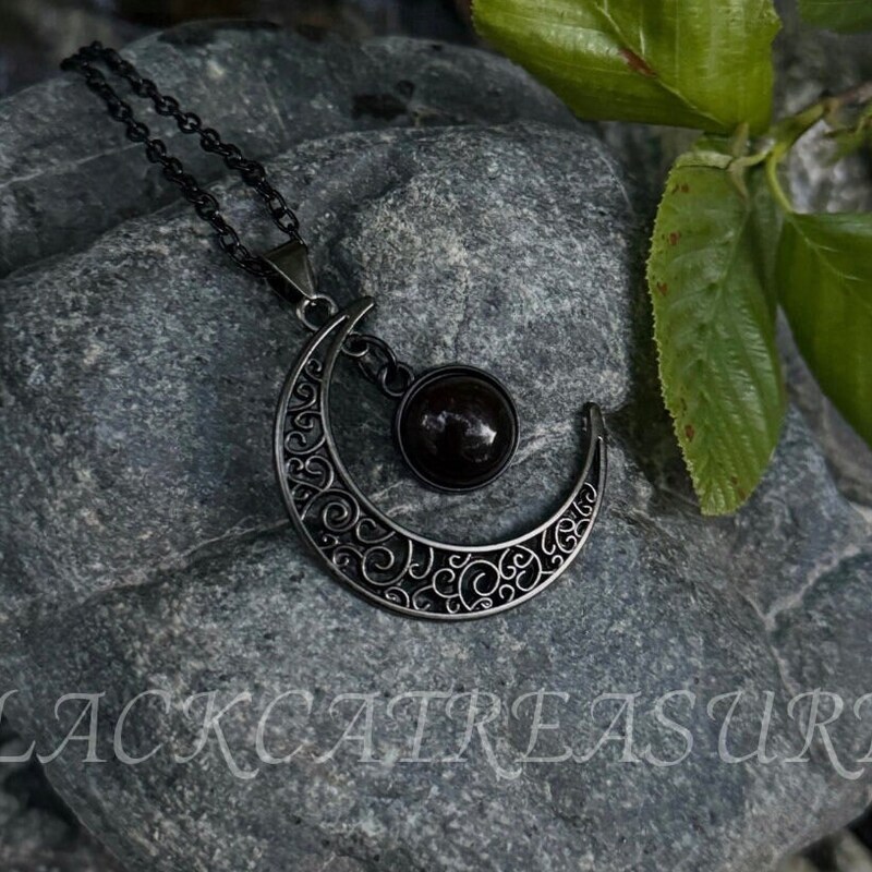 Goth Amulet Garnet - Etsy