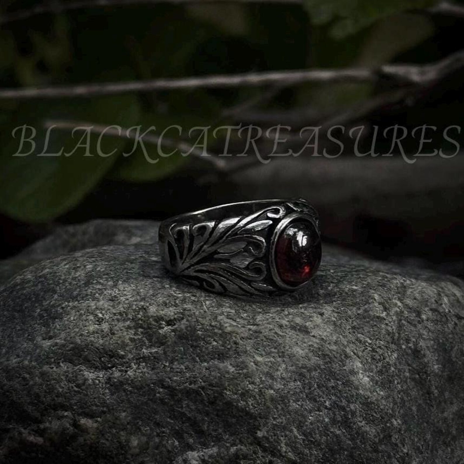 Garnet Filigree Ring | Goth/emo Gift, Romantic Blood Red Gem Ring ...