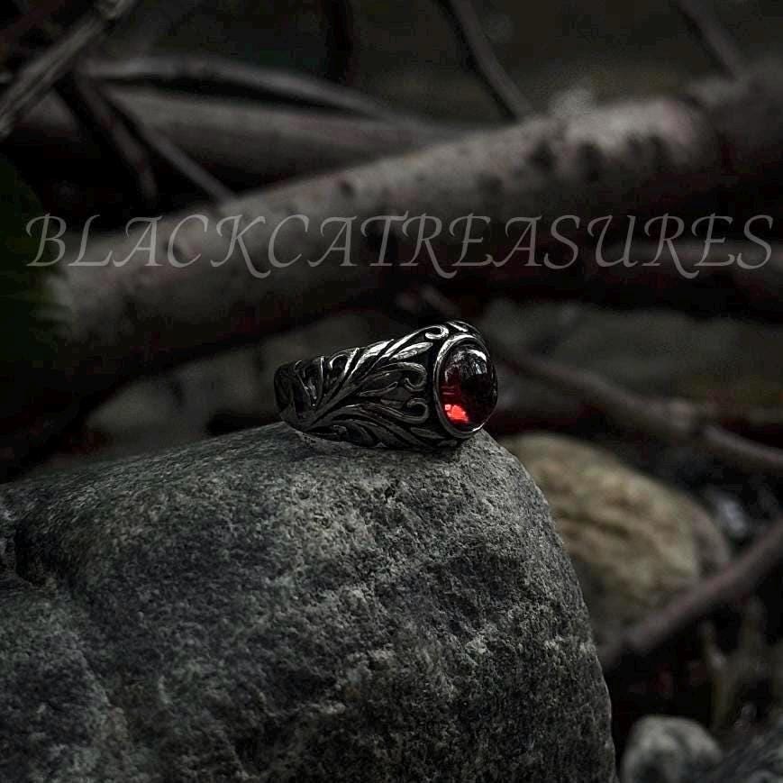 Garnet Filigree Ring | Goth/emo Gift, Romantic Blood Red Gem Ring ...