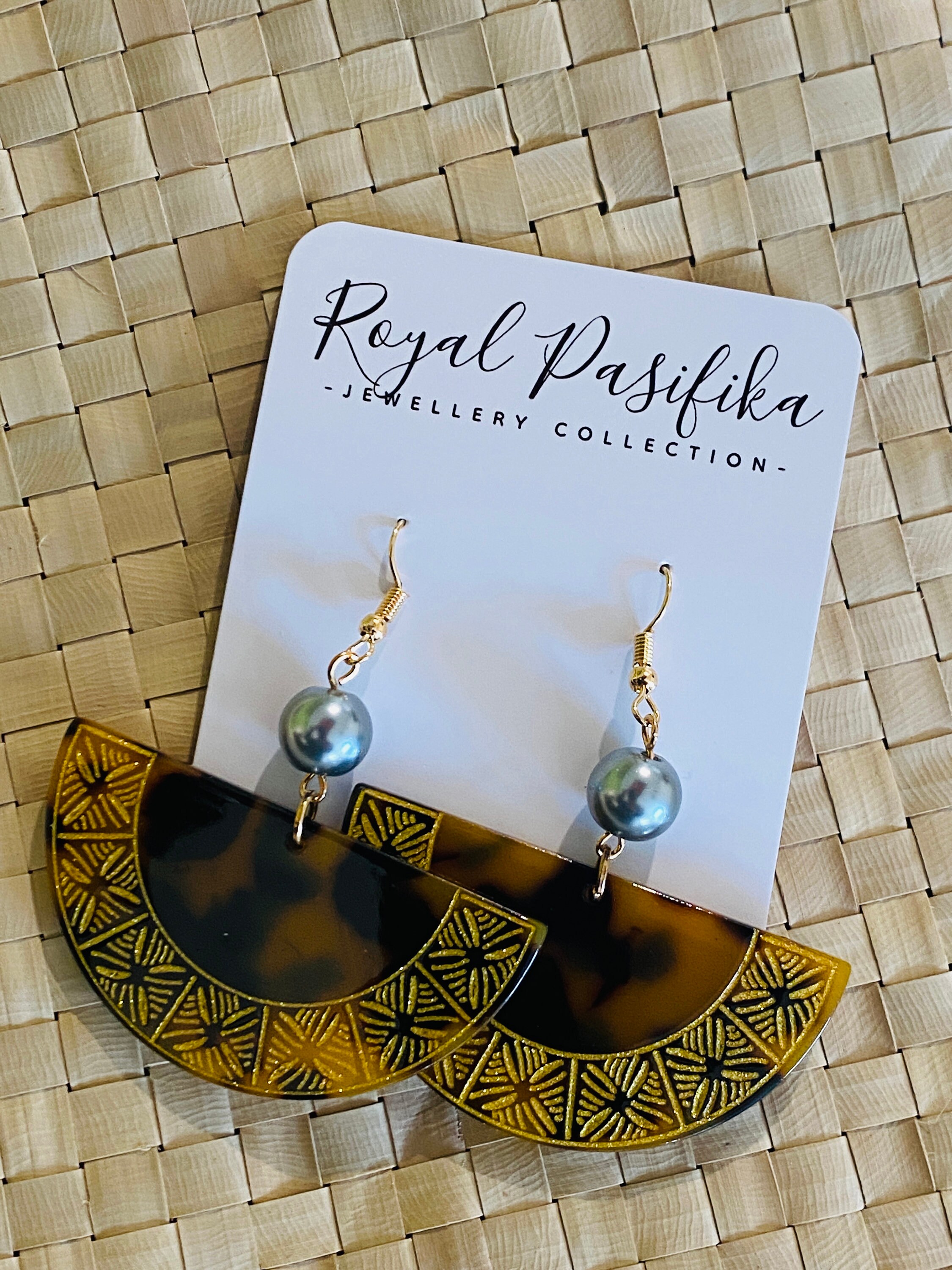 Faux Turtle Shell Island Pattern Semi Circle With Pearl Earrings - Etsy