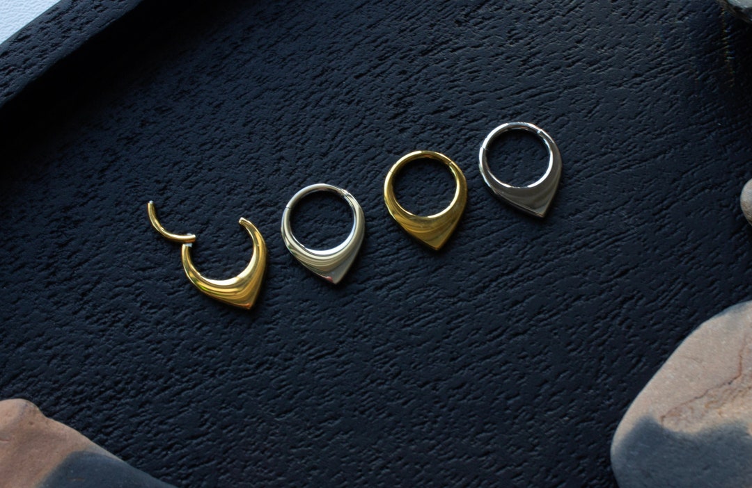 Spike Septum Ring - Hinged Segment Clicker - Gold or Silver - 8mm 1.2mm 16G - Minimalist ...