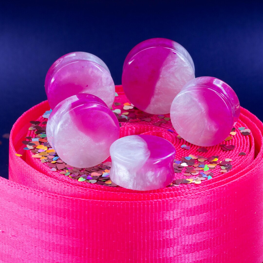 Pink/white Plugs - Round Epoxy Resin - 10mm - 50mm - Pink/white Shimmer ...