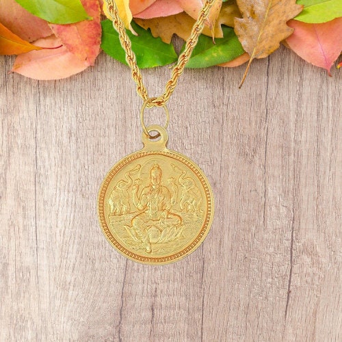 Goddess Lakshmi Yantra Kawach Locket Pendant for Meditation and ...