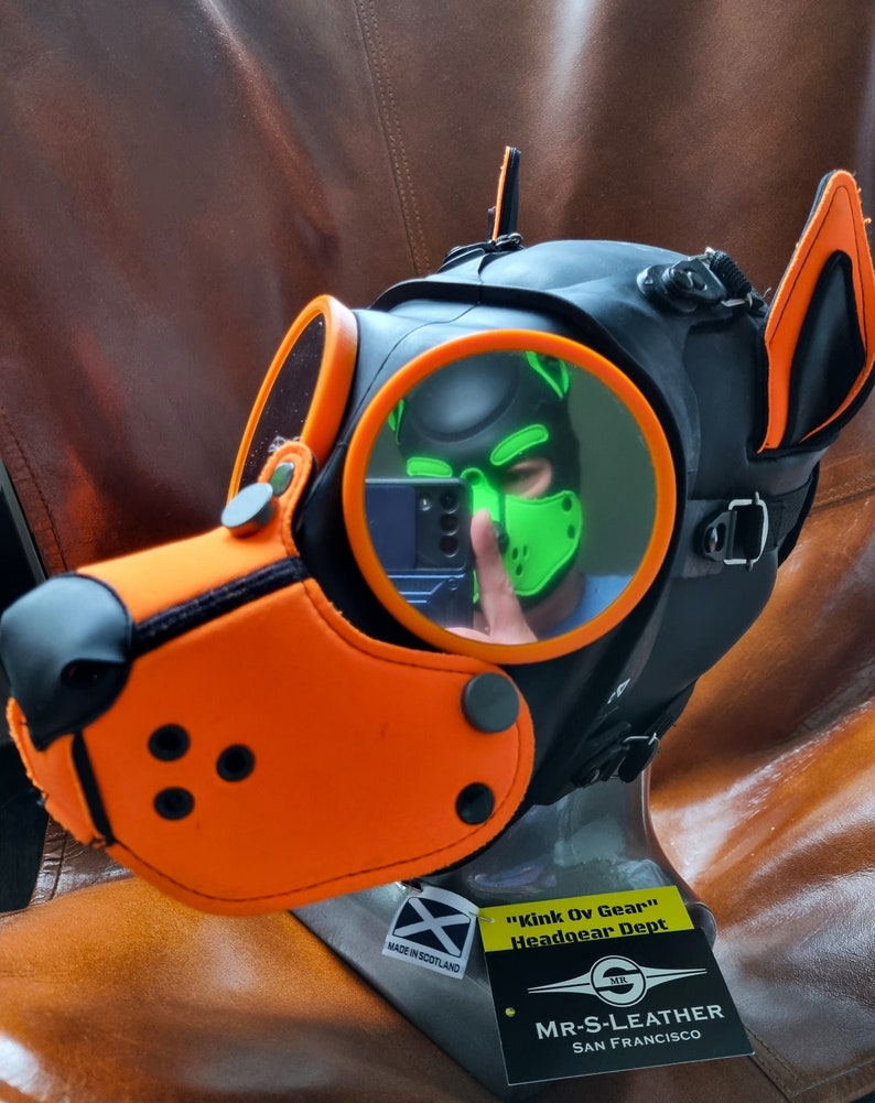 Magnetic Snap Puppy Gas Mask Muzzle S10.2 Rubber Replica. Lenses Mister ...