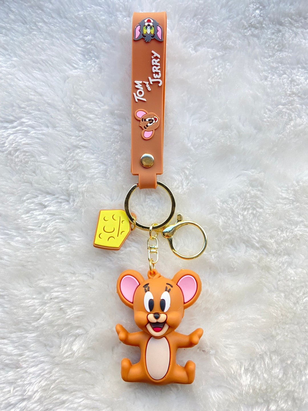 Buy Tom & Jerry Seated Mouse Gold Key Chain Cheese Charm Brown Tan Pink ...