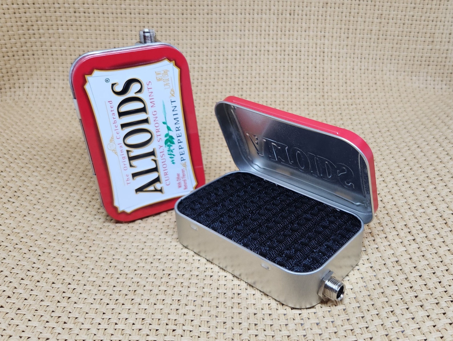 Handmade Altoids Tin Guitar Amp: Portable Pocket Amplifier - Etsy