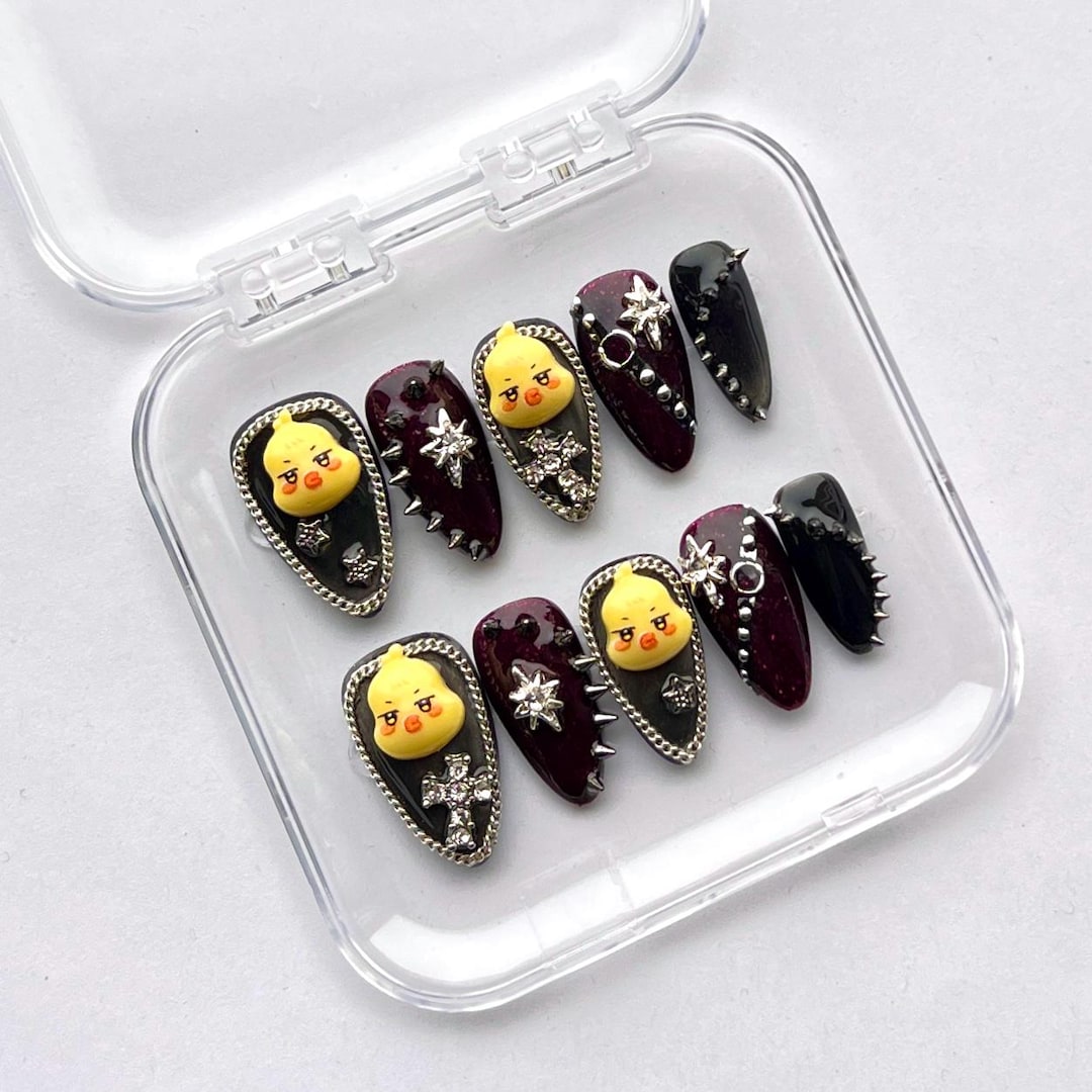 Ateez Aniteez dark cat eye press on nails - Mingi / bbyongMING - Etsy.de