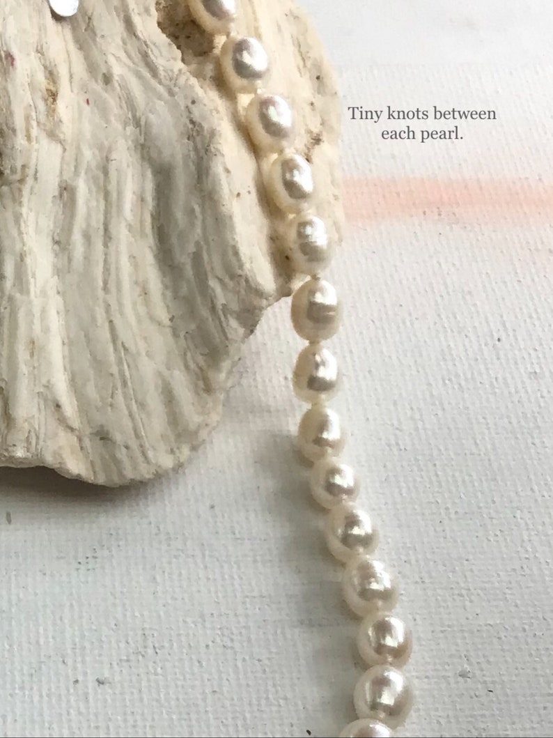 Oval Shape Pearl Necklace. - Etsy