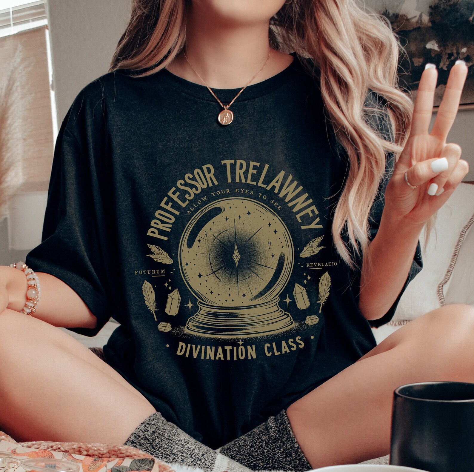 Divination Class Crystal Ball T-shirt, Witchy HP Shirt, Wizard World ...