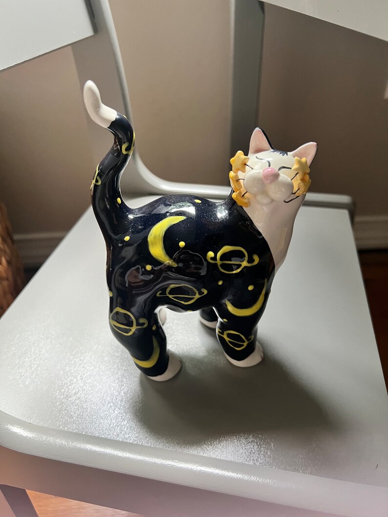 Lacombe 2001 Cat Figurine - Etsy