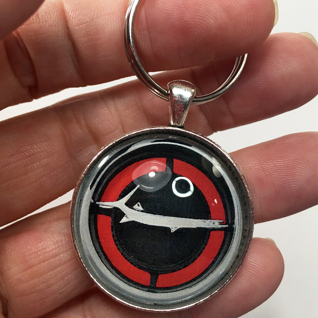 Vintage Barracuda Grille Emblem Red 1.2 Diameter Keychain - Etsy