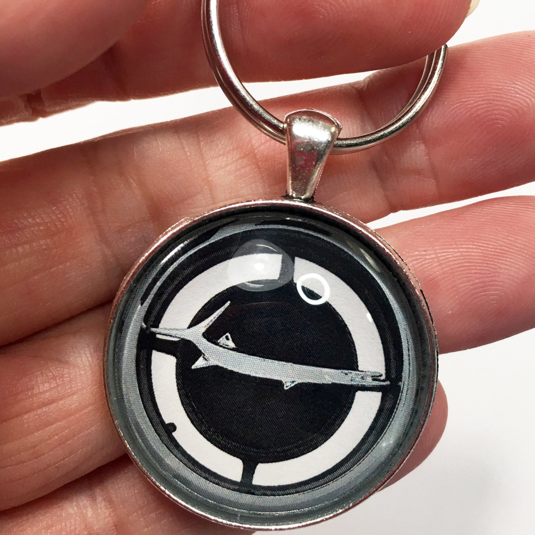 Vintage Barracuda Grille Emblem 1.2 Diameter Keychain - Etsy