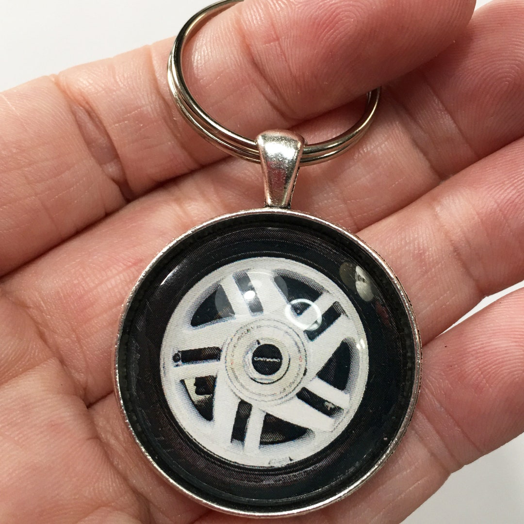 Vintage Chevrolet Camaro Z28 Mag Wheel 1.2 Diameter Keychain Chevy Z28 ...