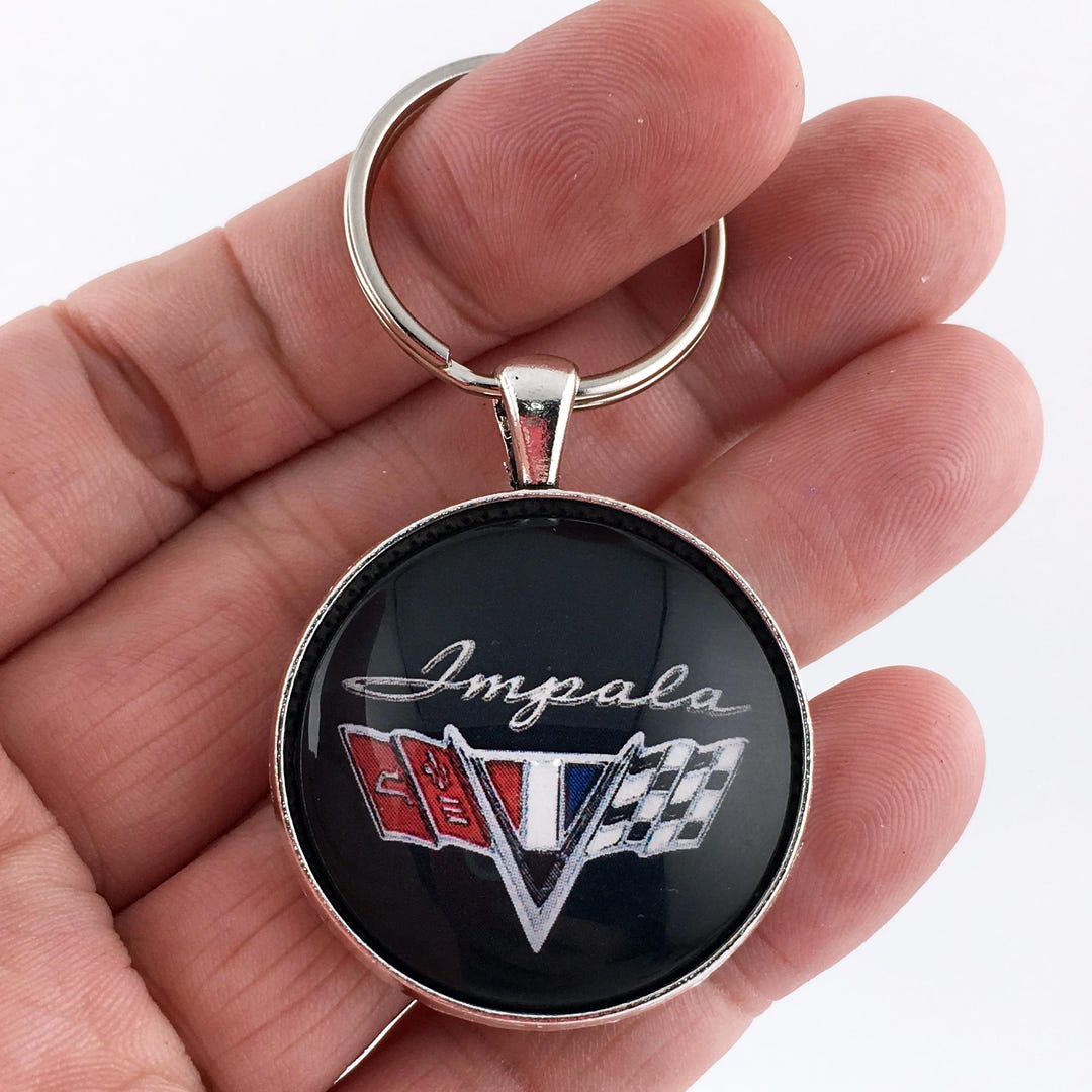 Vintage 1961-62 Chevrolet Impala V Racing Flags Emblem 1.2" Diameter ...