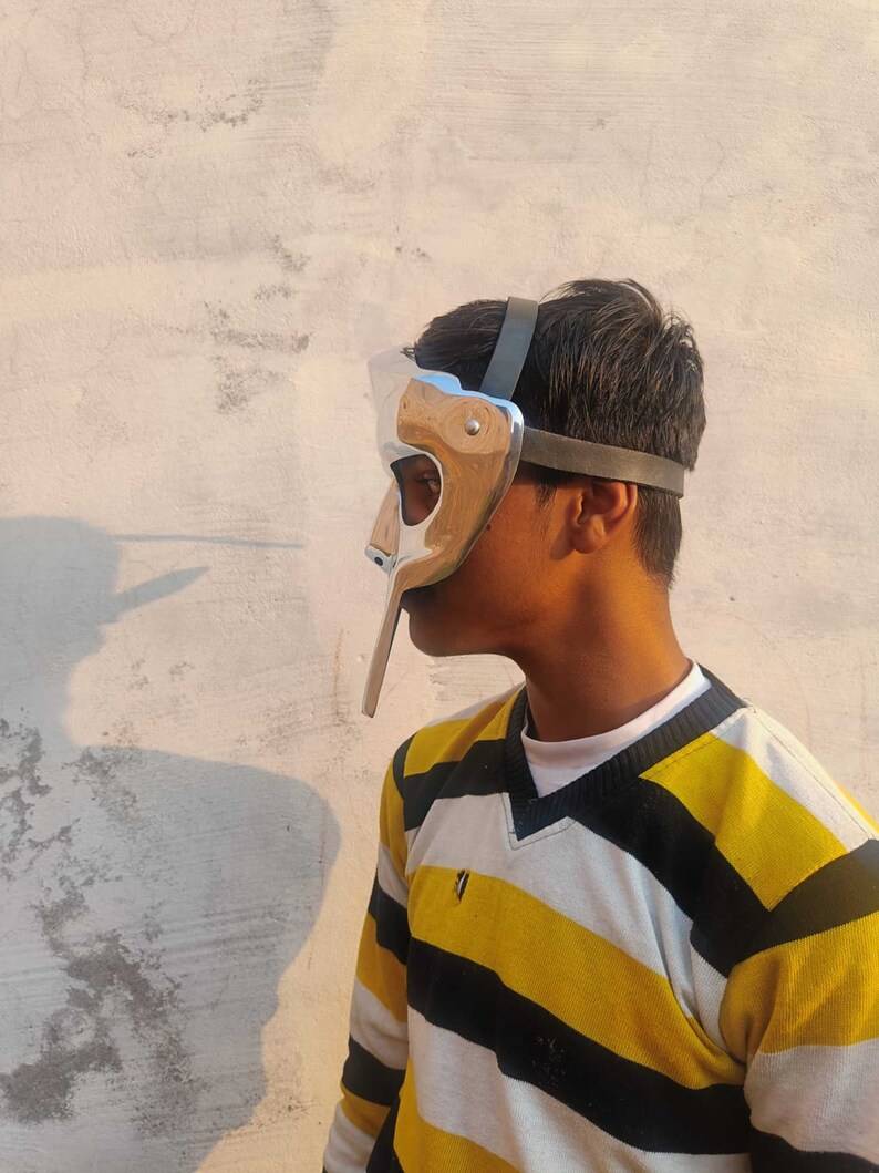 Máscara MF DOOM / Armadura facial de aluminio suave de villano loco ...