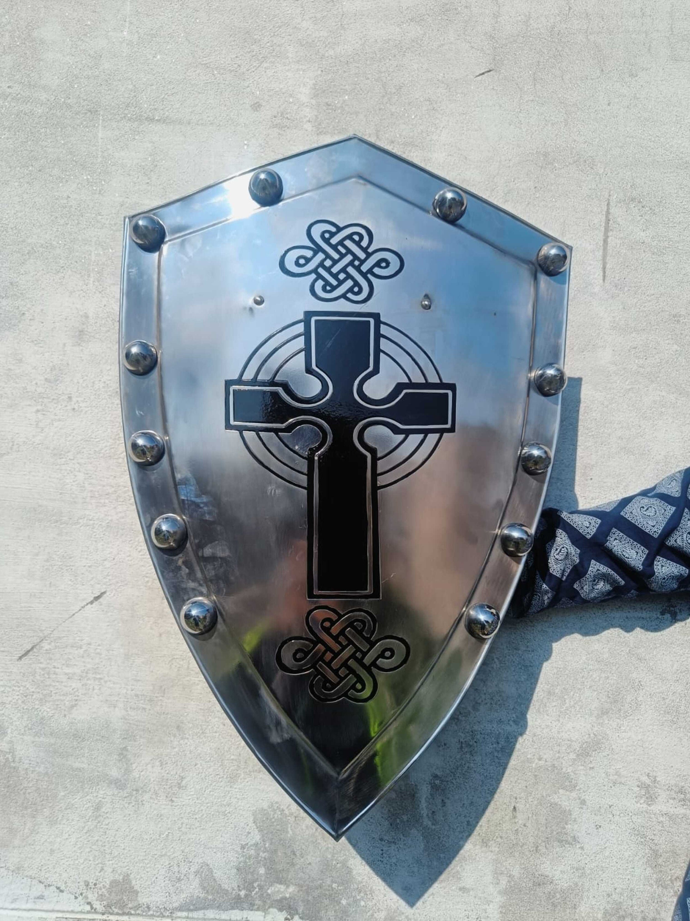 Medieval Knight Cross Shield | Medieval Knight Crusader Cross Templar ...