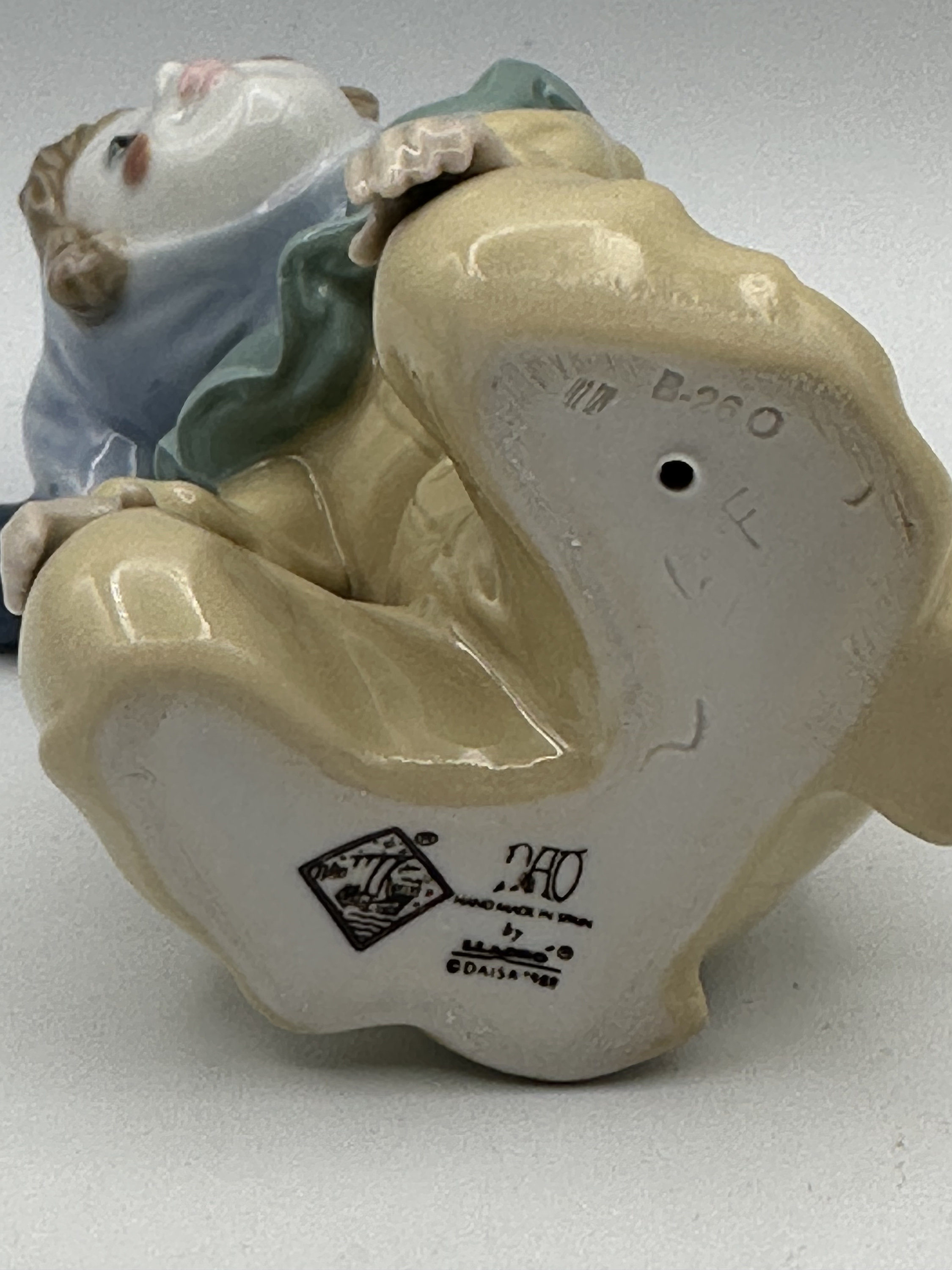 Vintage NAO by Lladro "kneeling Clown Joy" Jester #1067 - Etsy