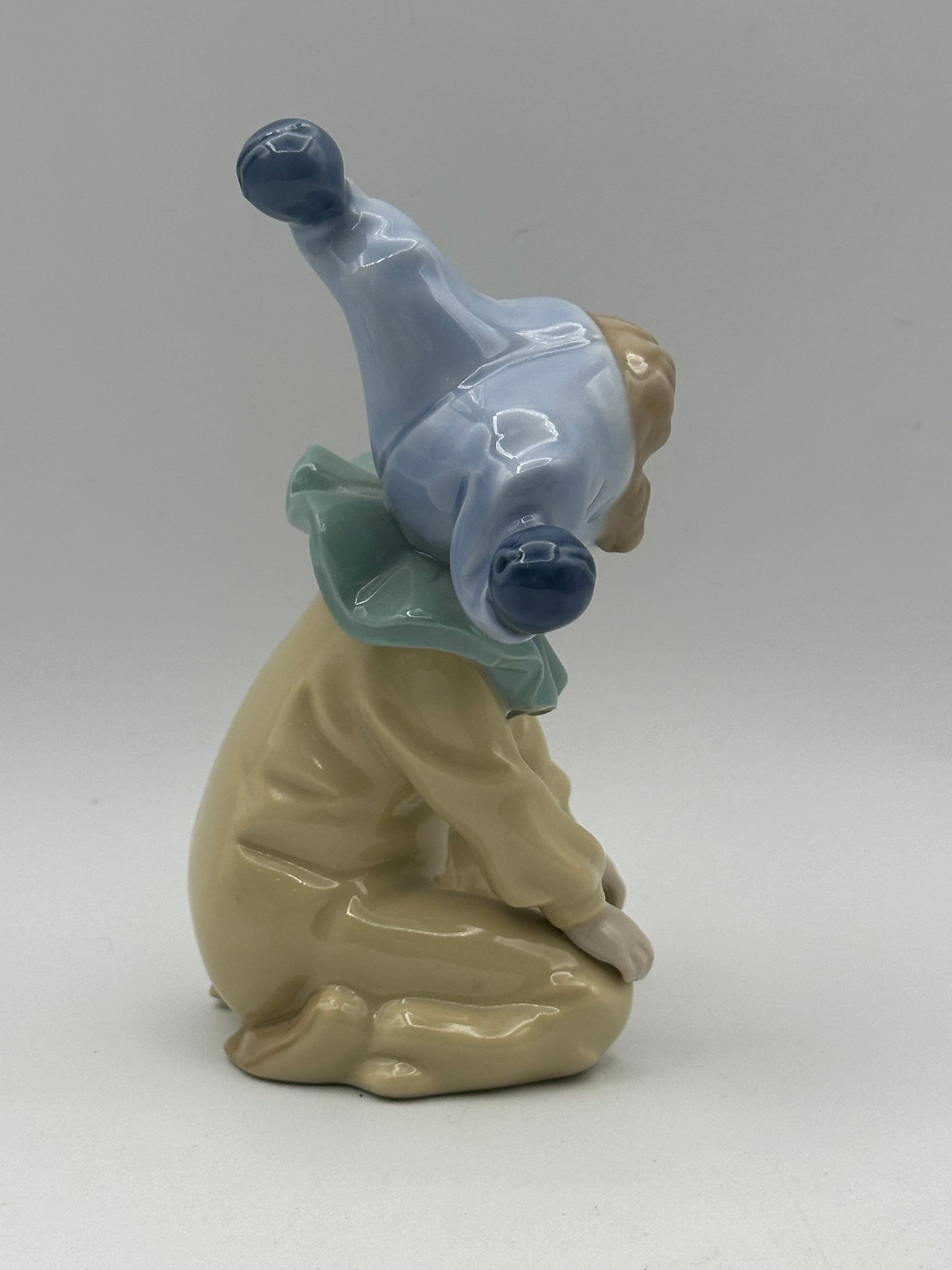 Vintage NAO by Lladro kneeling Clown Joy Jester 1067 - Etsy