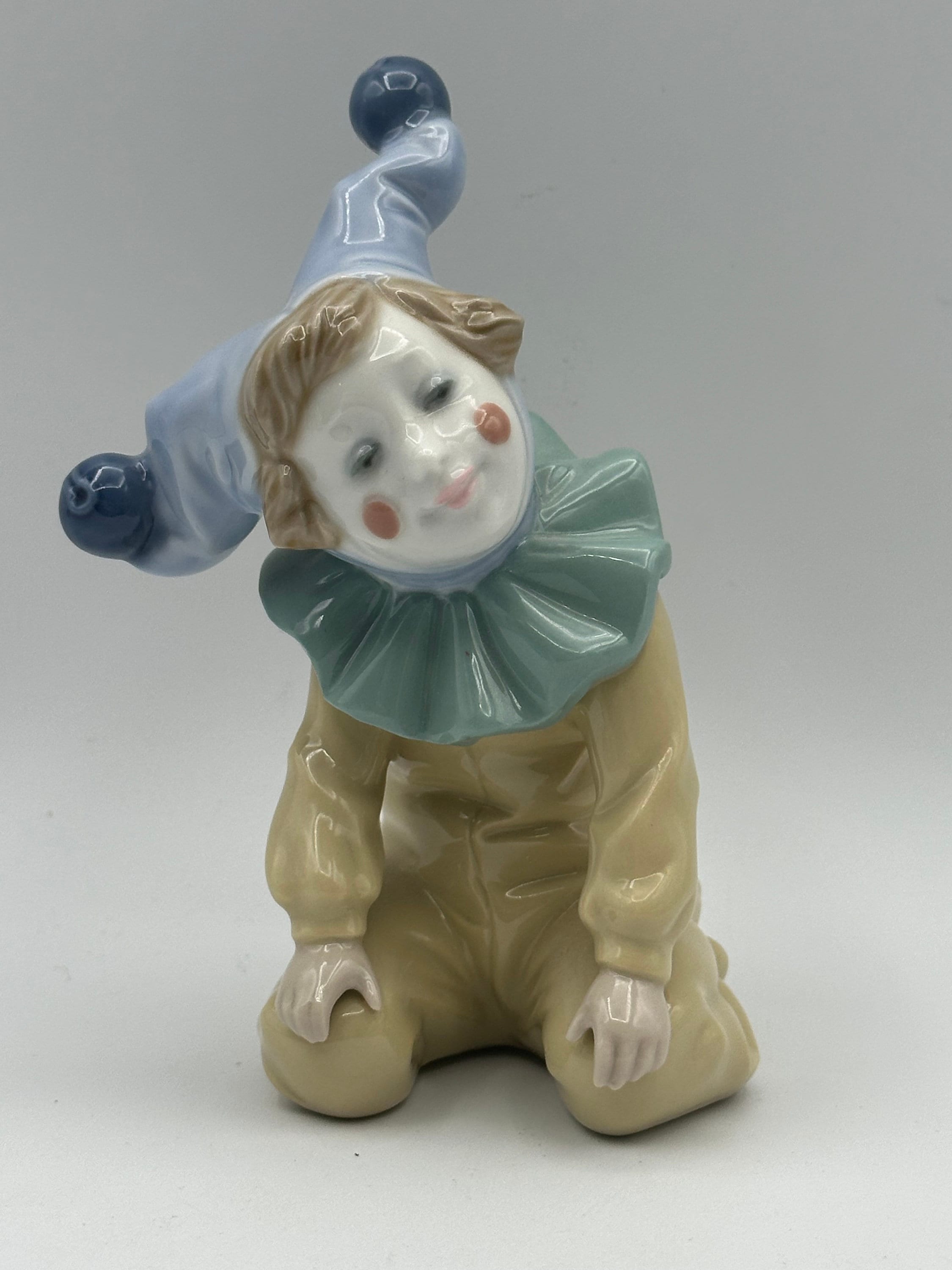Vintage NAO by Lladro "kneeling Clown Joy" Jester #1067 - Etsy