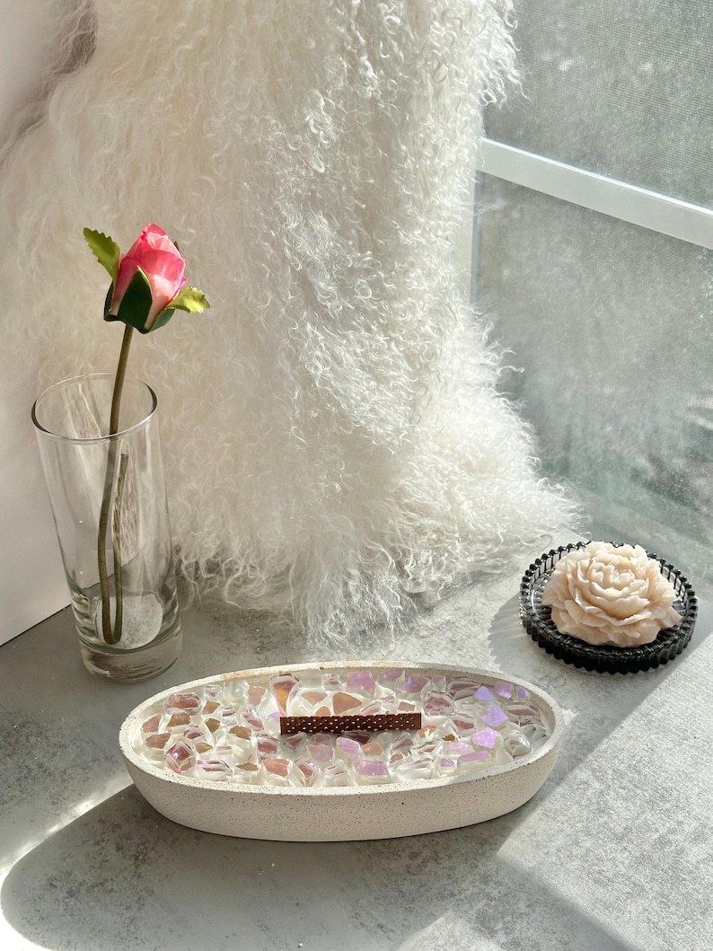 Pink Fire Glass Candle, Concrete Bowl, Wood Wick, Hotel Scent - Etsy