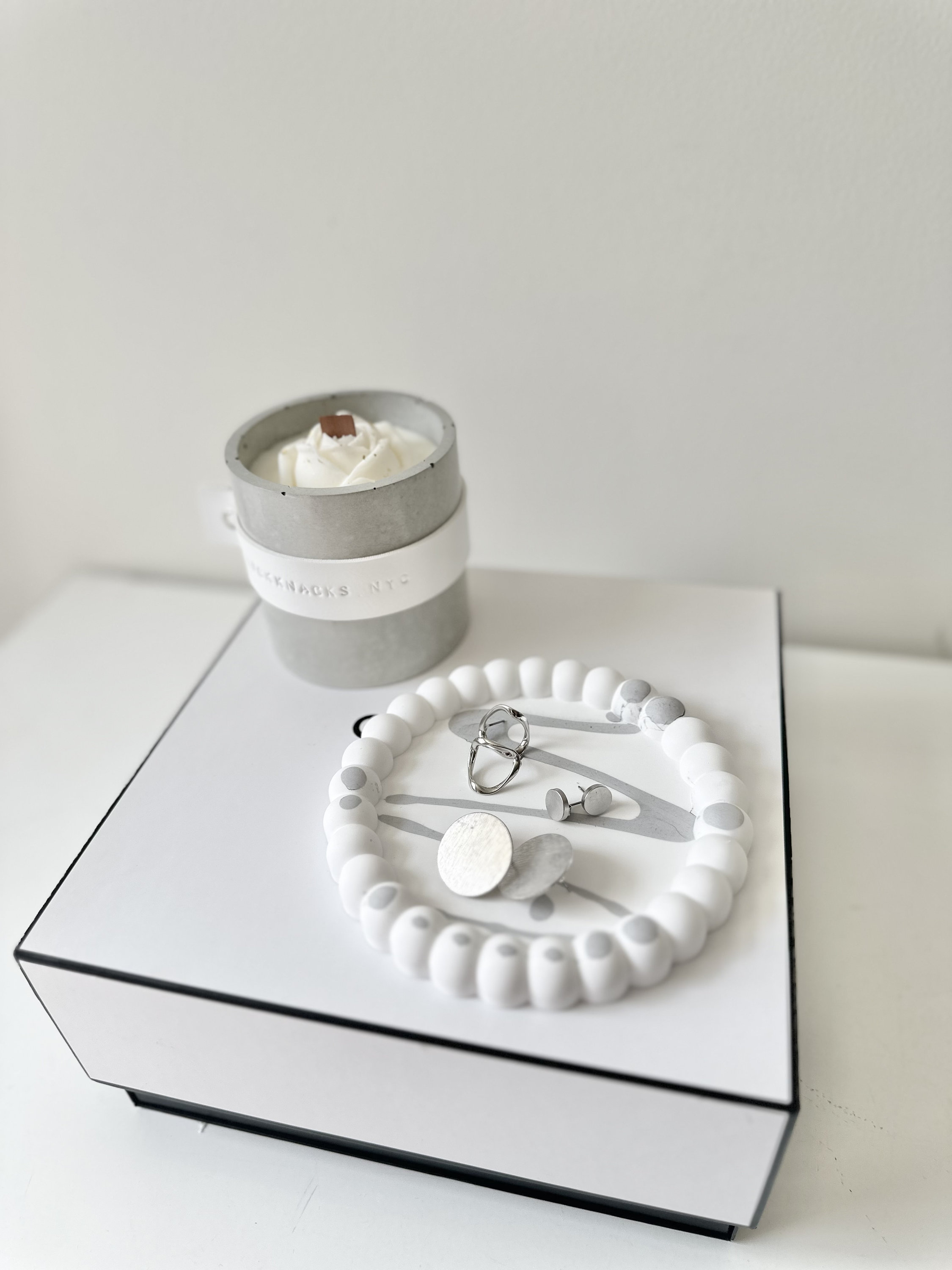 White-gray Bubble Free Pattern Tray, Jewelry Dishes, Earrings Dishes ...