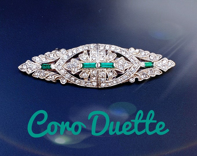 CORO DUETTE Dress Clips Brooch With Emerald Green Baguette and Clear ...