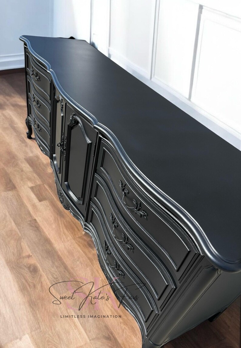 Stunning Jet Black Thomasville Triple Dresser, Bedroom Dresser ...