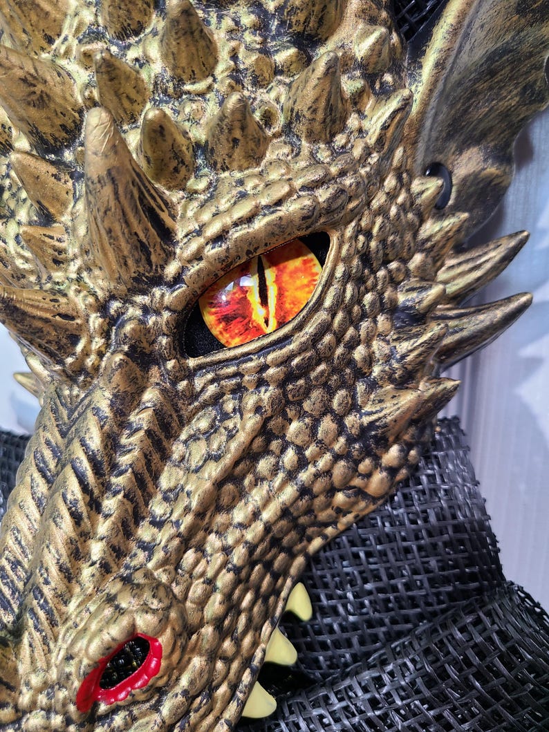 Dragon Wreath for Front Door, Fantasy Gothic Decor, Black and Gold ...