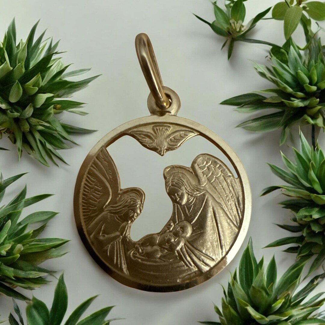 Vintage 14K Yellow Gold Nativity Scene Pendant, Estate Religious ...