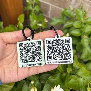 Custom QR Code Keychain Instagram Tag Scan & Follow Personalized Acrylic Keychain Business ...