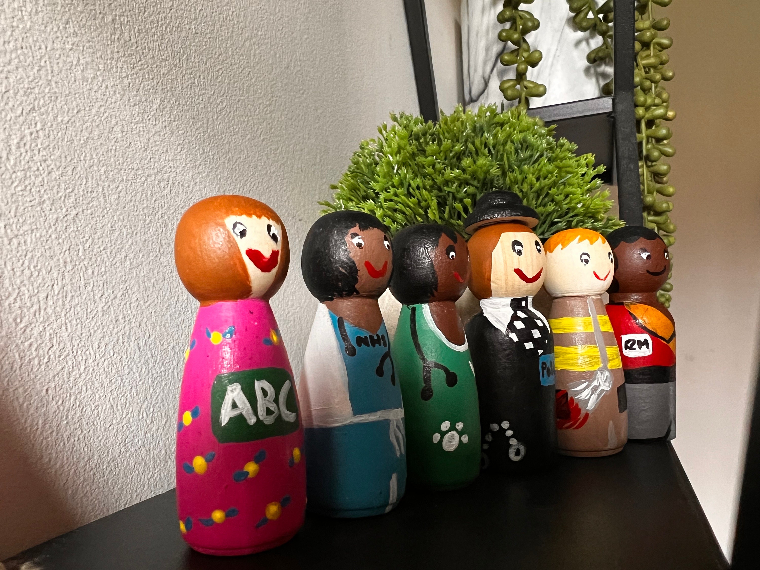 EYFS People Who Help Us Themed Wooden Peg Doll Set Early Years Resource ...