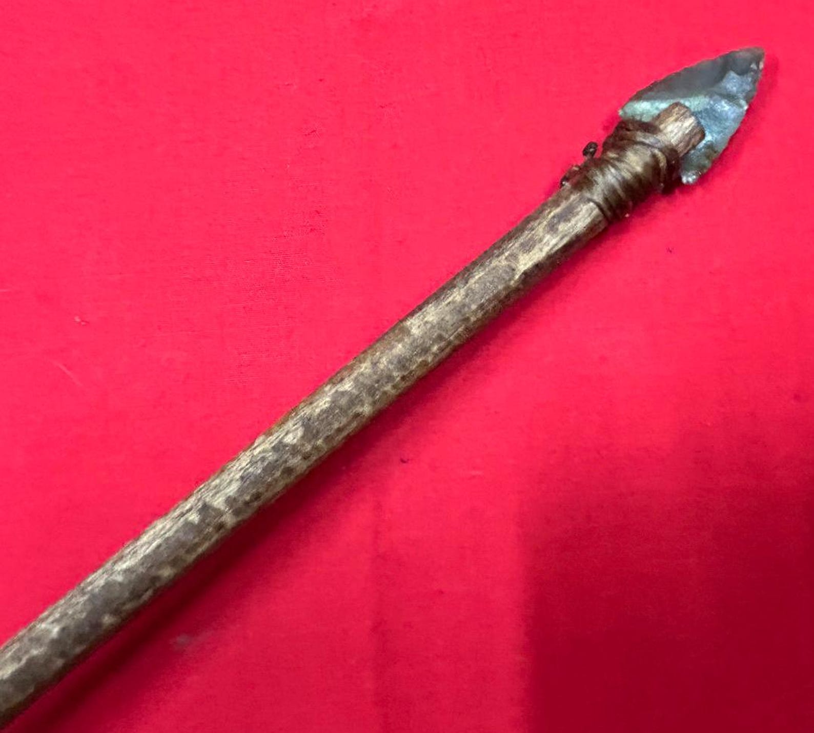 Vintage Handmade Native American Indian Wooden Arrow With Flint / Stone ...